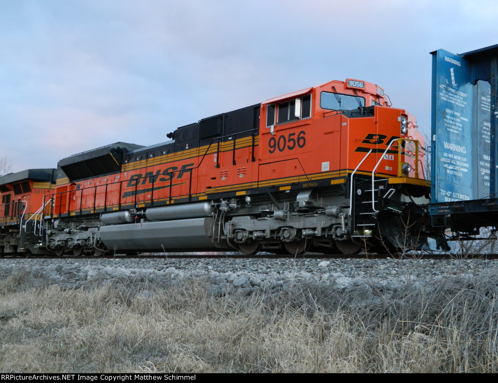 BNSF 9056